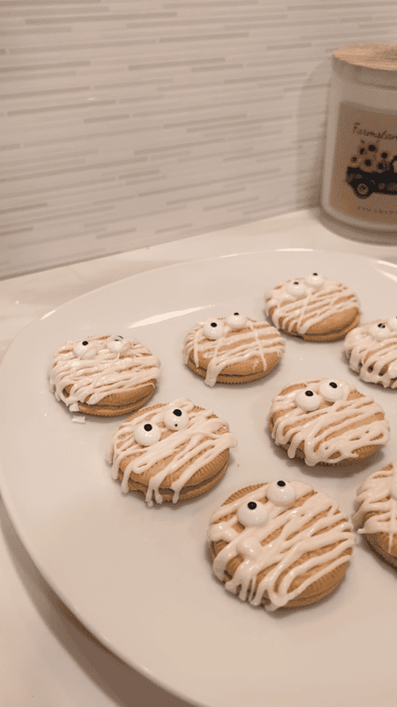 Easy To Make Halloween Mummy Oreos